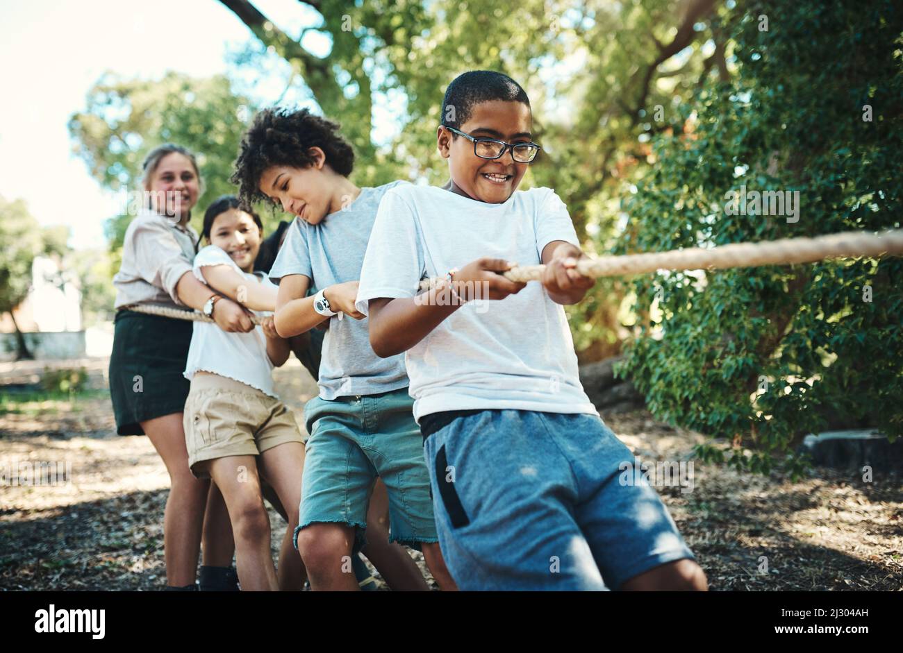 A tug of war team hi-res stock photography and images - Alamy