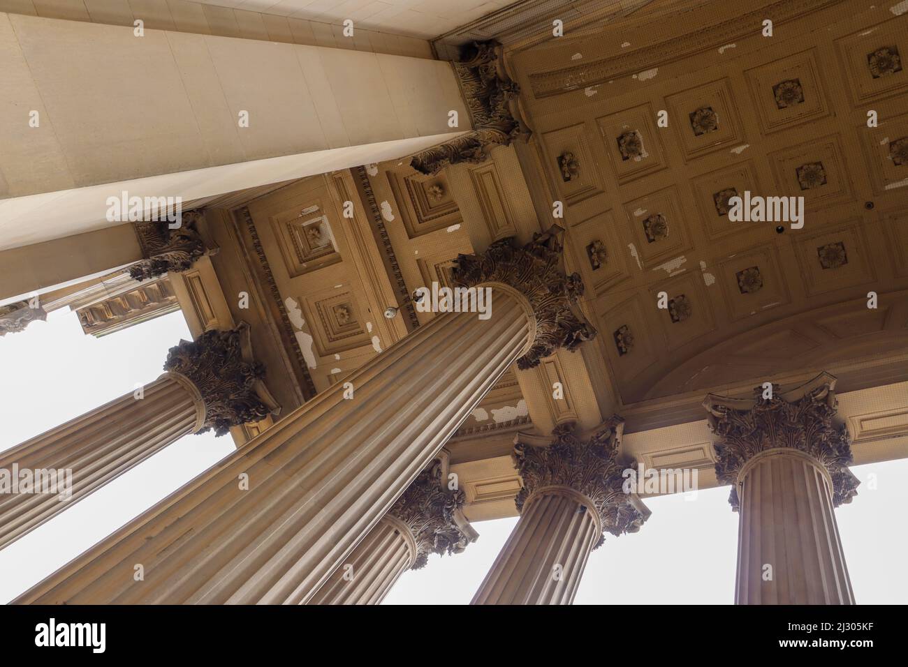 Neoclassical architecture with columns hi-res stock photography and ...