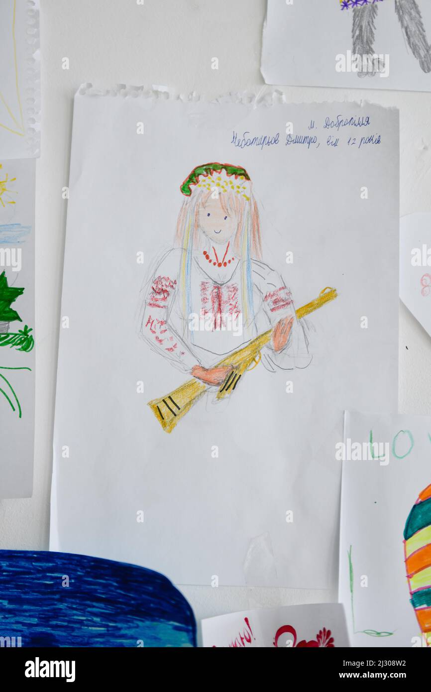 Ukrainian children drawing hi-res stock photography and images - Alamy