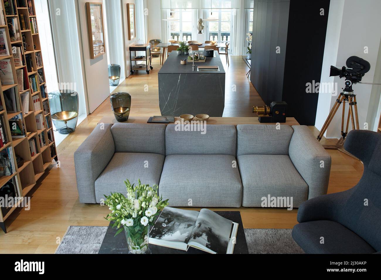 Empty sofa from above hi-res stock photography and images - Alamy