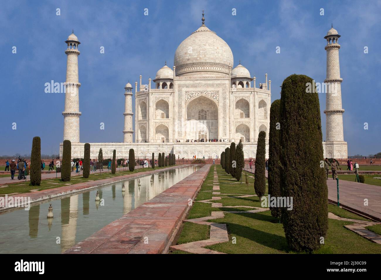 Agra, India. Taj Mahal, Fountains, and Water Channel Stock Photo - Alamy