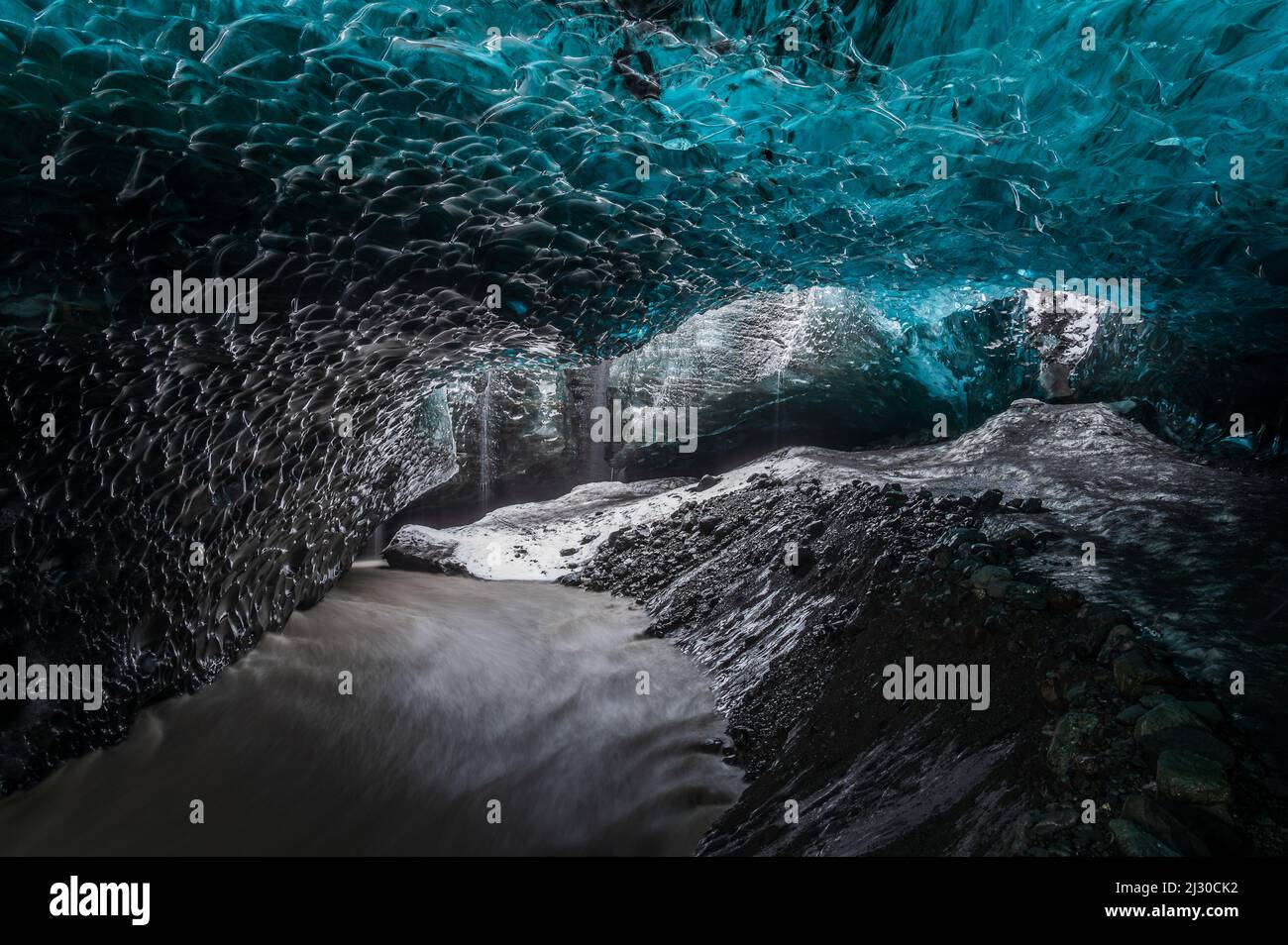 The wonderful colors of blue ice in the ice caves of Vatnajokull ...
