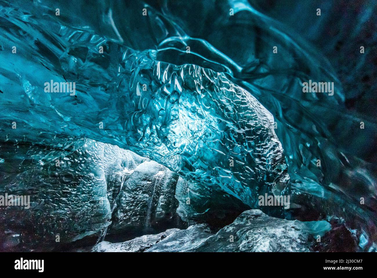 The wonderful colors of blue ice in the ice caves of Vatnajokull ...