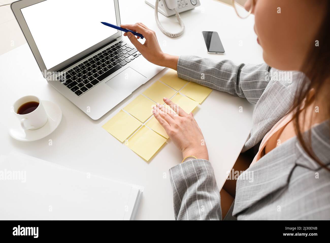 Sticky notes pen laptop table adhesive note hi-res stock photography ...