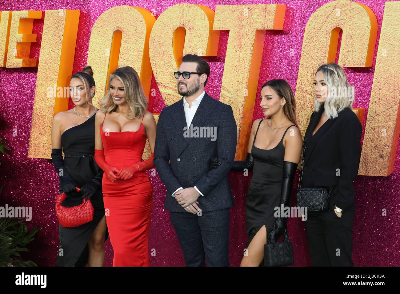 Frankie Sims, Chloe Sims, Charlie Sims, Georgia Shults and Demi Sims ...