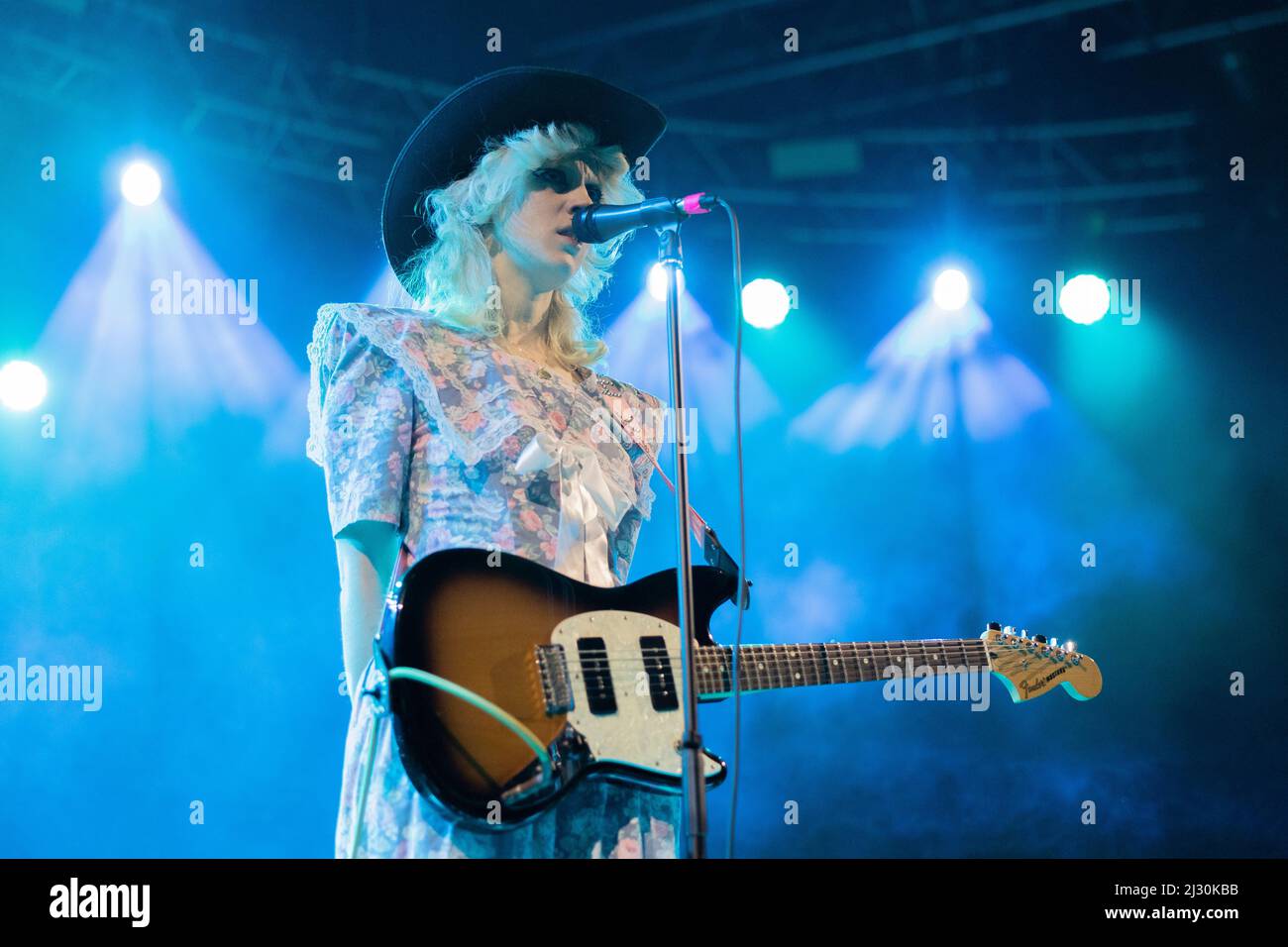 Izzy phillips hi-res stock photography and images - Alamy