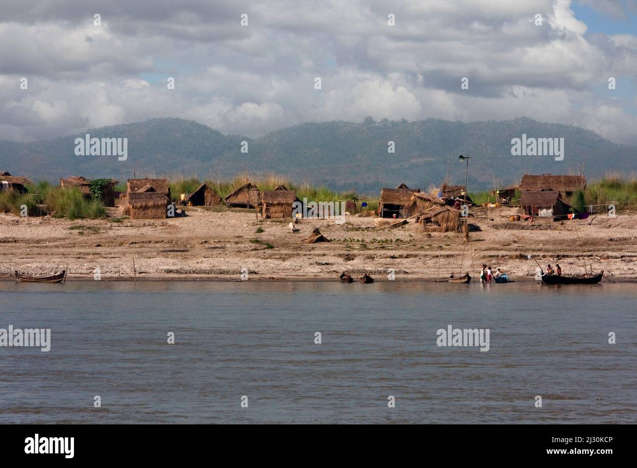 Burma myanmar village bagan village hi-res stock photography and images ...