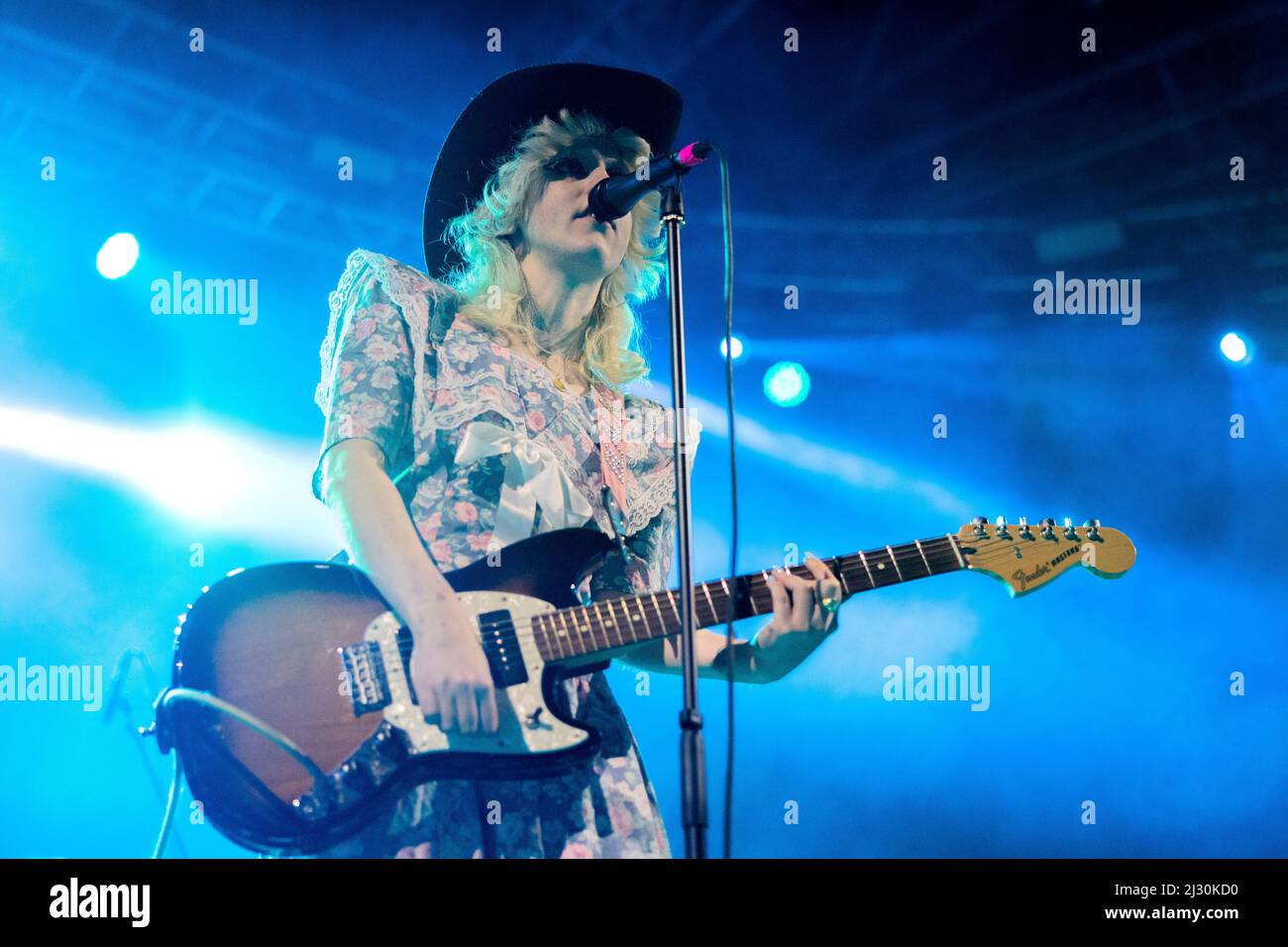 Izzy phillips hi-res stock photography and images - Alamy