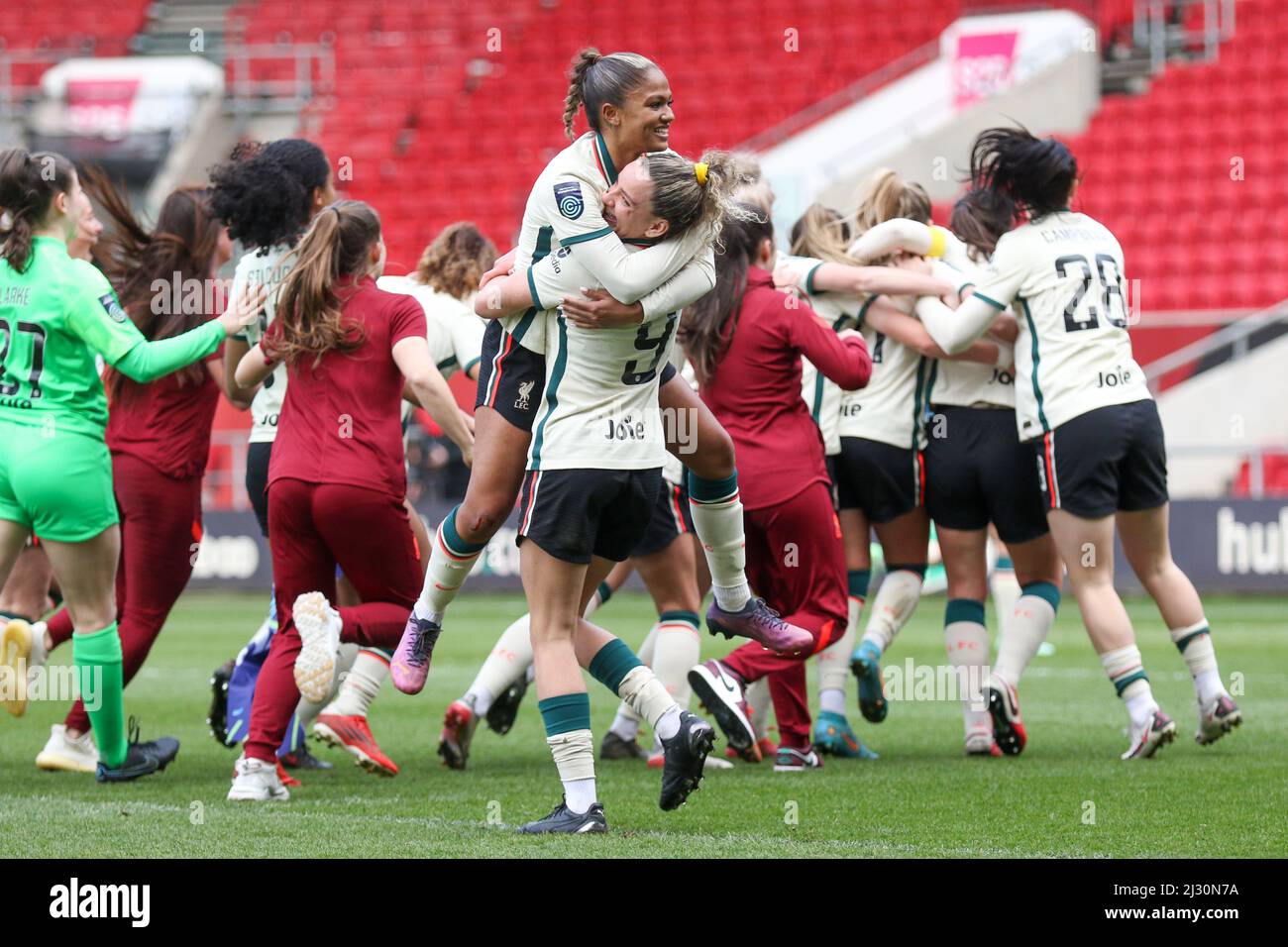 Liverpool football club women's 2021 hi-res stock photography and ...
