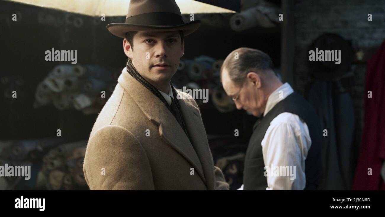 THE OUTFIT, from left: Dylan O'Brien, Mark Rylance, 2022. © Focus ...