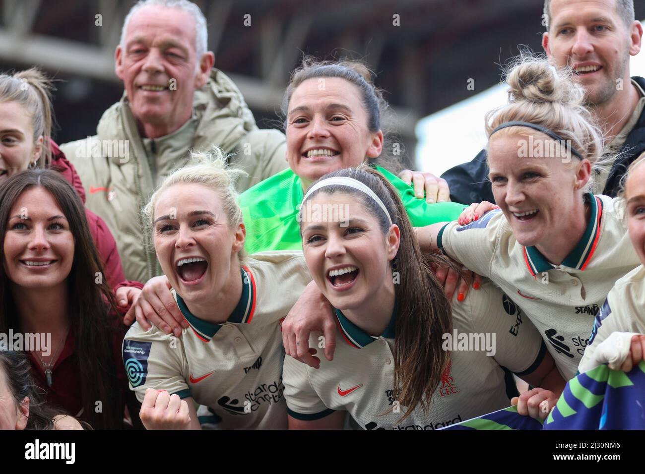 Liverpool football club women's 2021 hi-res stock photography and ...