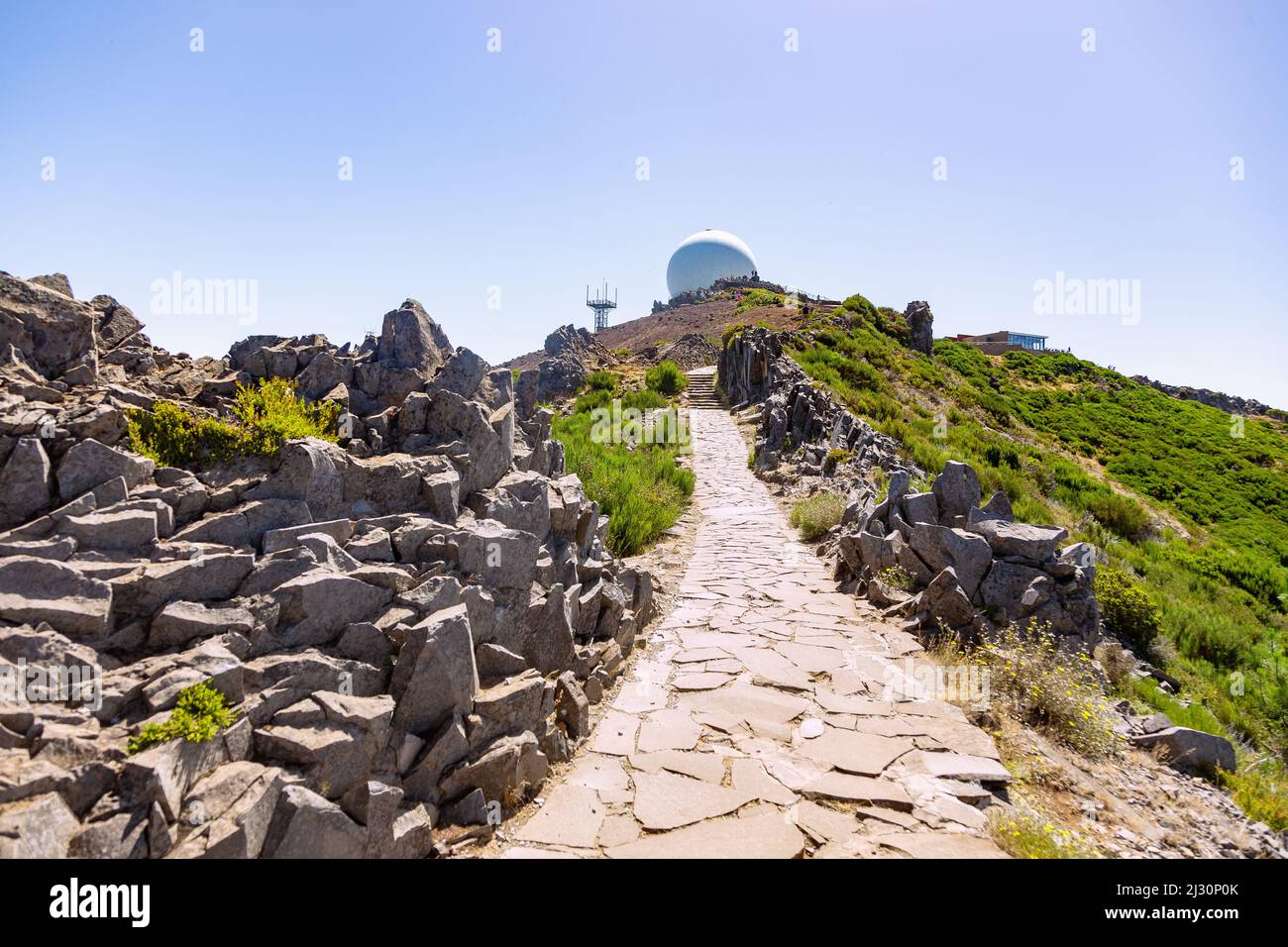 Pico do Arieiro, Pico Ruivo, radar station, trail PR1 Stock Photo - Alamy