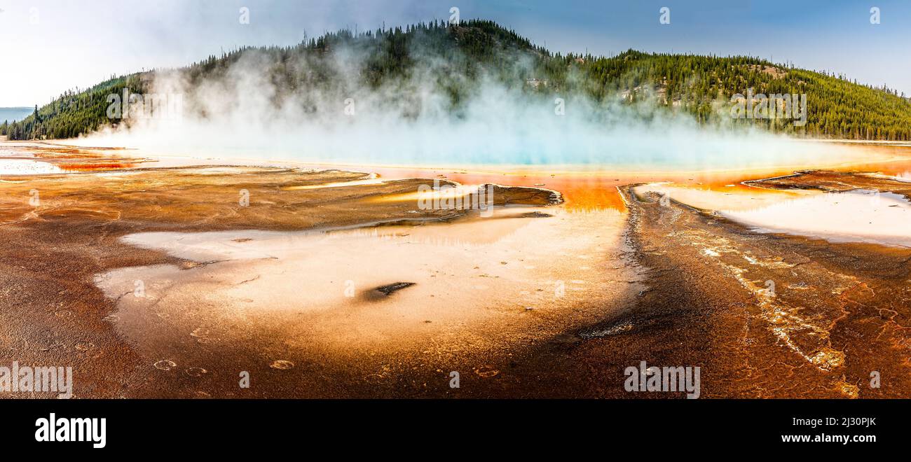 Yellowstone national park grand prismatic spring hi-res stock ...