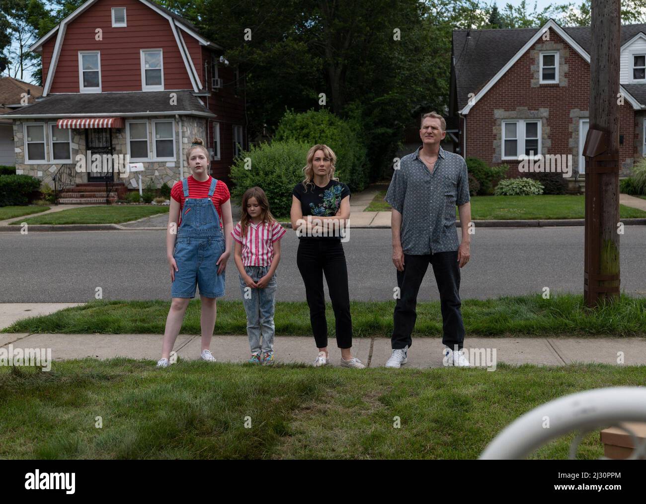LIFE & BETH, (aka LIFE AND BETH), from left: Violet Young, Lily Fisher ...