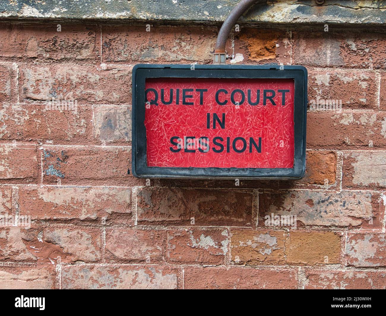 Court in session sign hi-res stock photography and images - Alamy