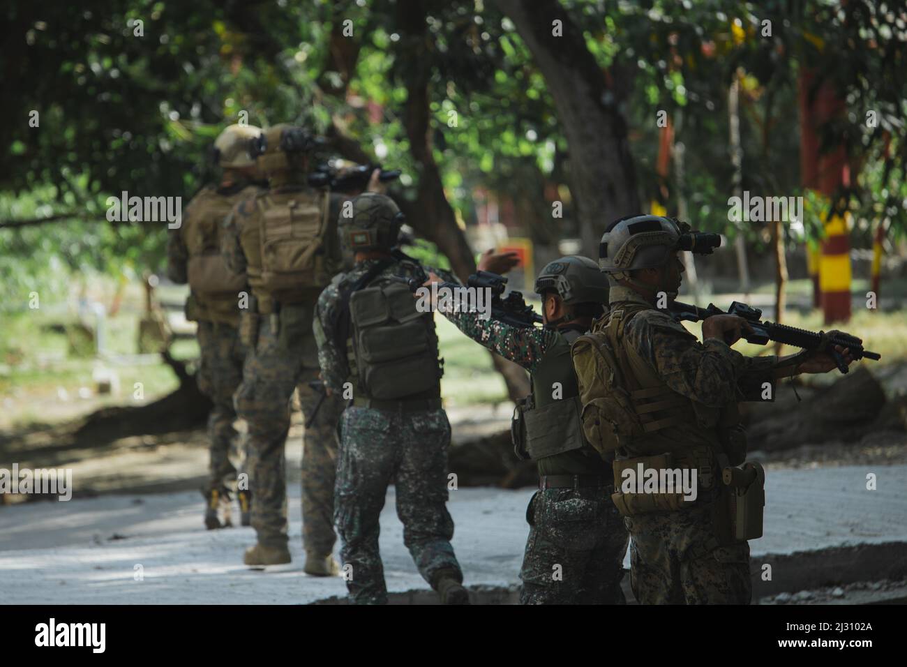 U.S. Marines with 3d Reconnaissance Battalion, 3d Marine Division, and ...