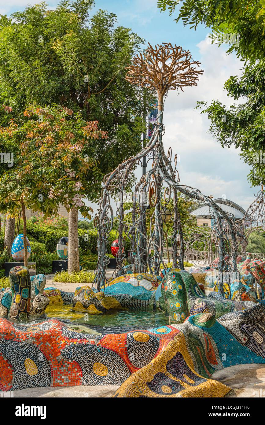 Mosaic work antoni gaudi on hi-res stock photography and images - Alamy