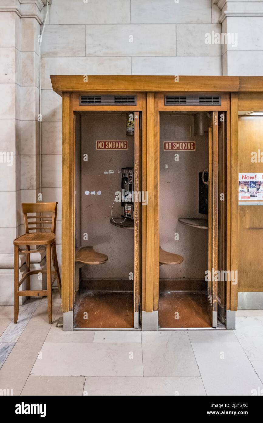 Public telephone new york city hi-res stock photography and images - Alamy