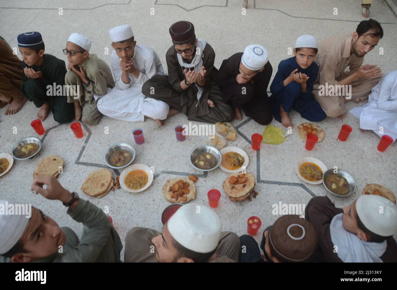 Iftar tables hi-res stock photography and images - Alamy