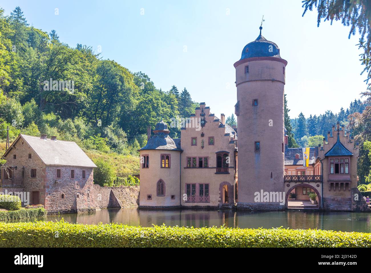 Mespelbrunn castle bavaria germany hi-res stock photography and images ...