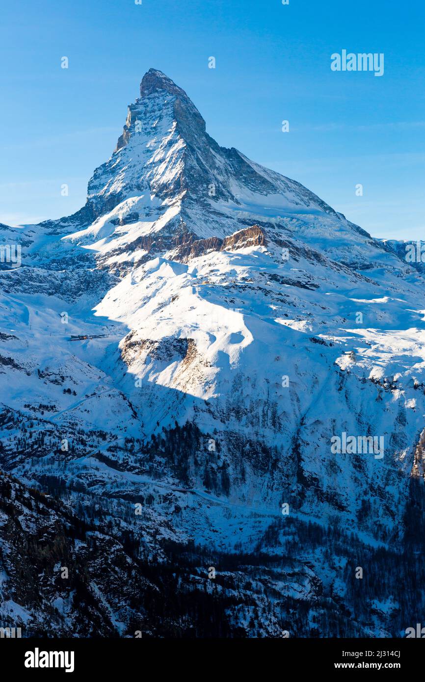 Scenic view of Matterhorn mountain peak, Switzerland Stock Photo - Alamy