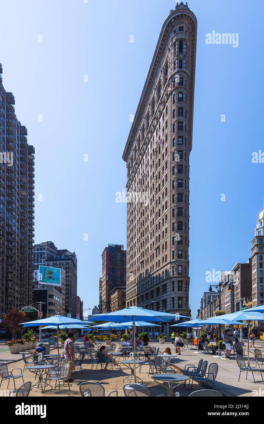 Tourist attractions in manhattan hi-res stock photography and images ...