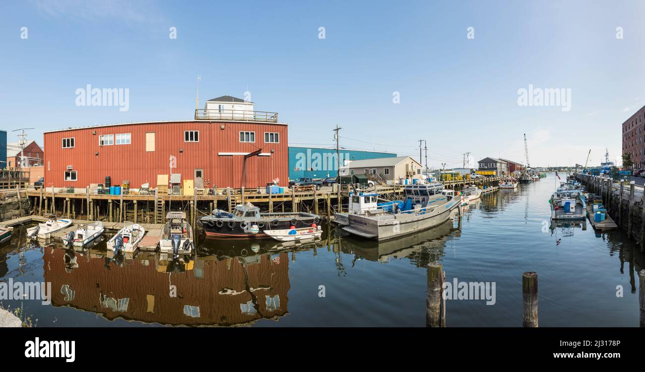 Halls wharf hi-res stock photography and images - Alamy