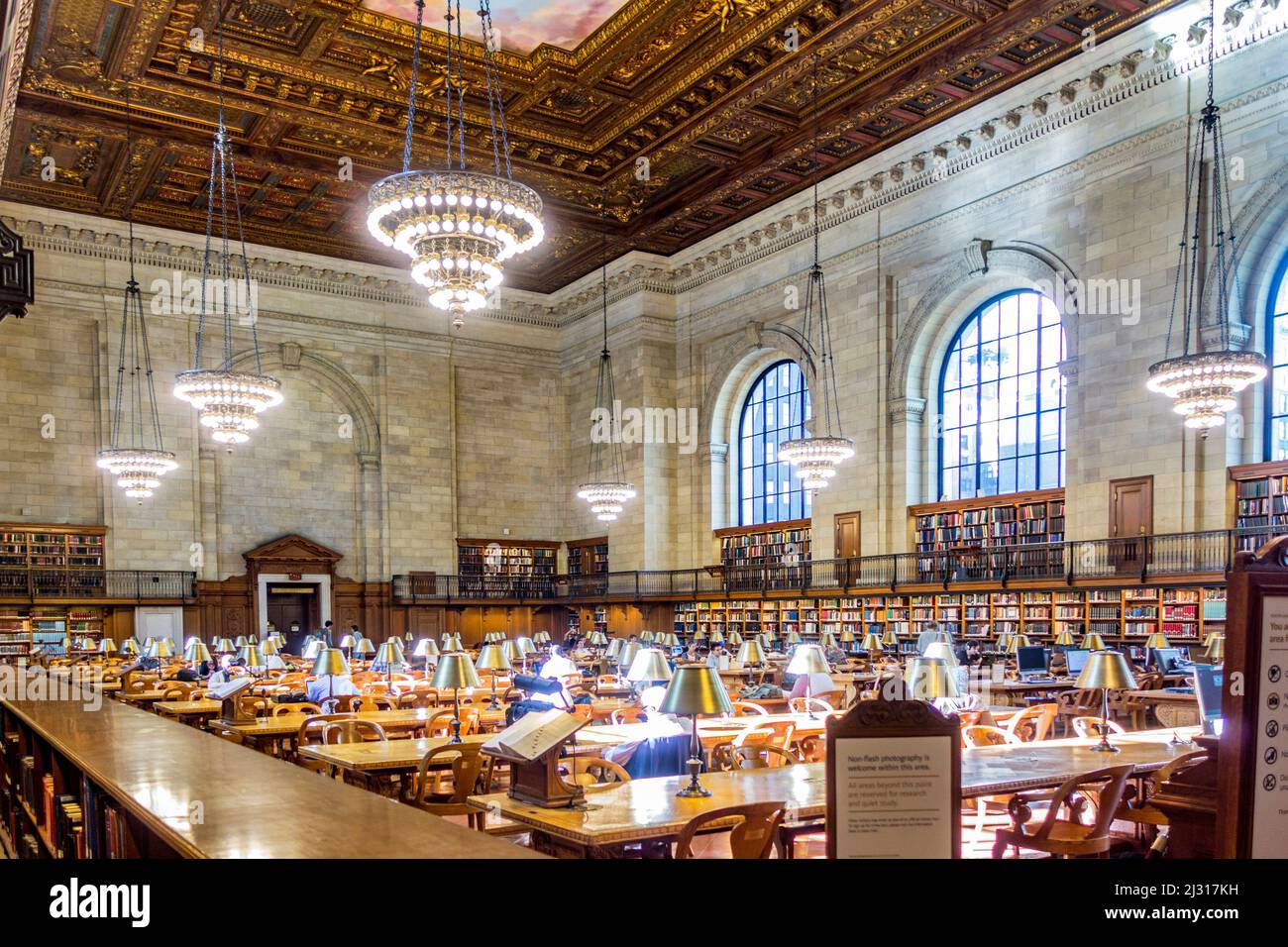 NEW YORK, USA - OCT 5, 2017: Student into the national public library ...