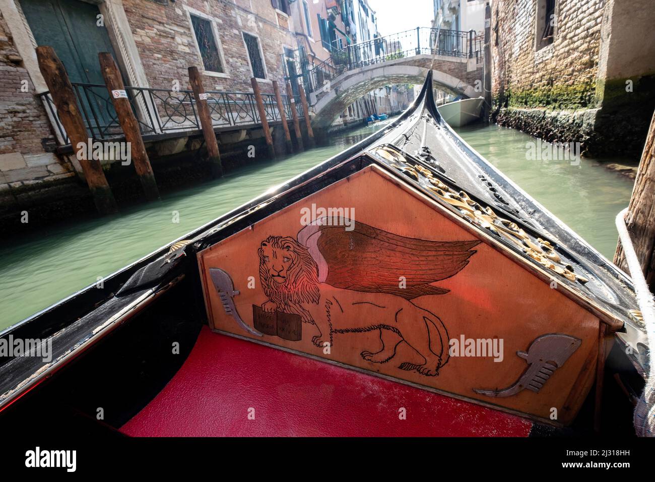 Gondola venice overhead hi-res stock photography and images - Alamy
