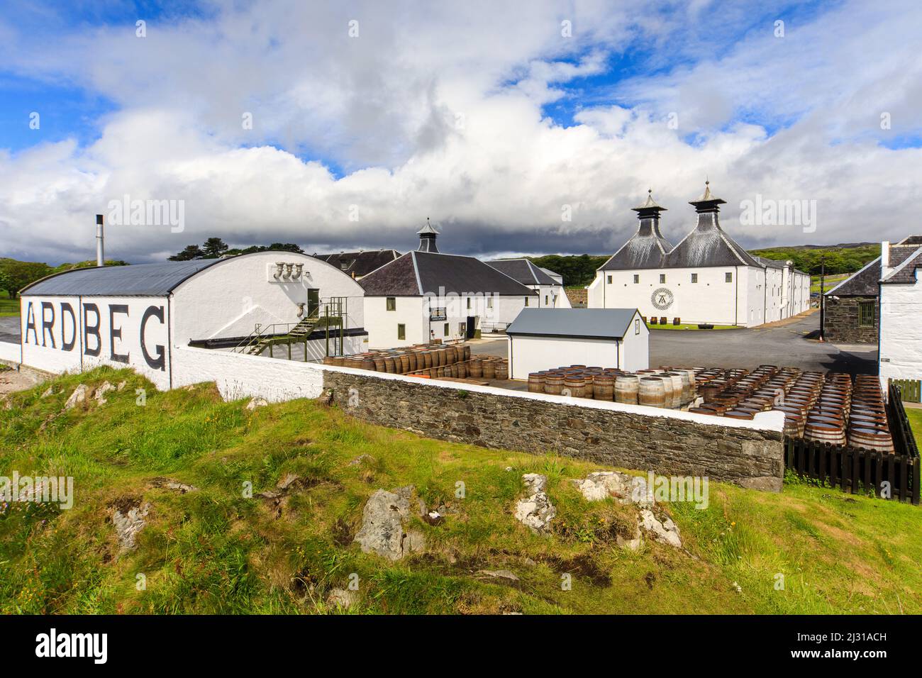 Ardbeg Whiskey Distillery, Islay, Single Malt, Rauch, Scotland UK Stock ...