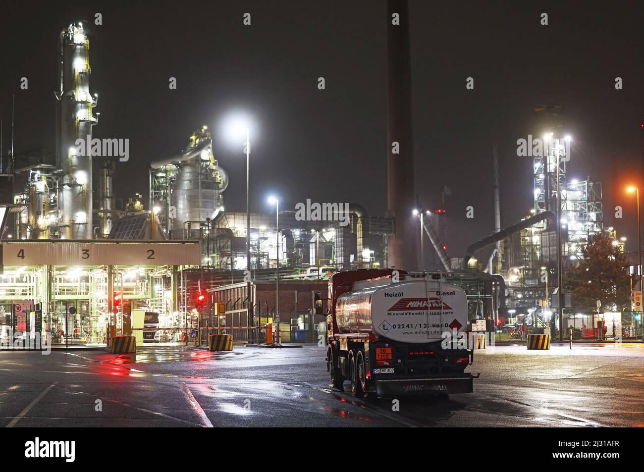 Cologne, Germany. 05th Apr, 2022. Tankers are parked in front of a ...