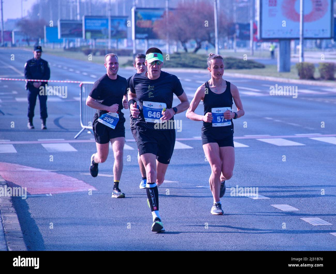 Marathon people hi-res stock photography and images - Alamy