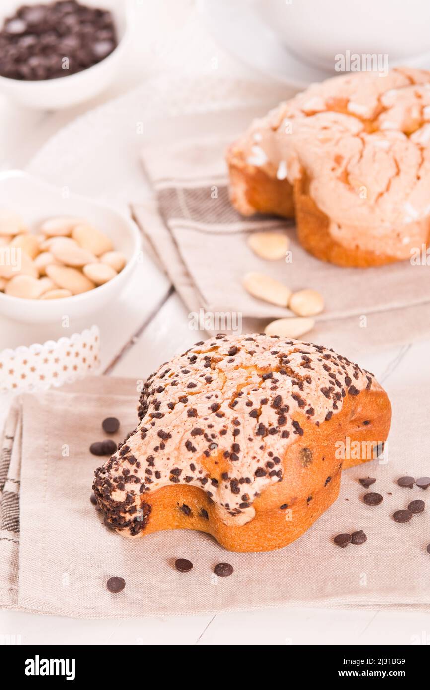 Colomba Italian Easter Dove Bread Stock Photo - Alamy