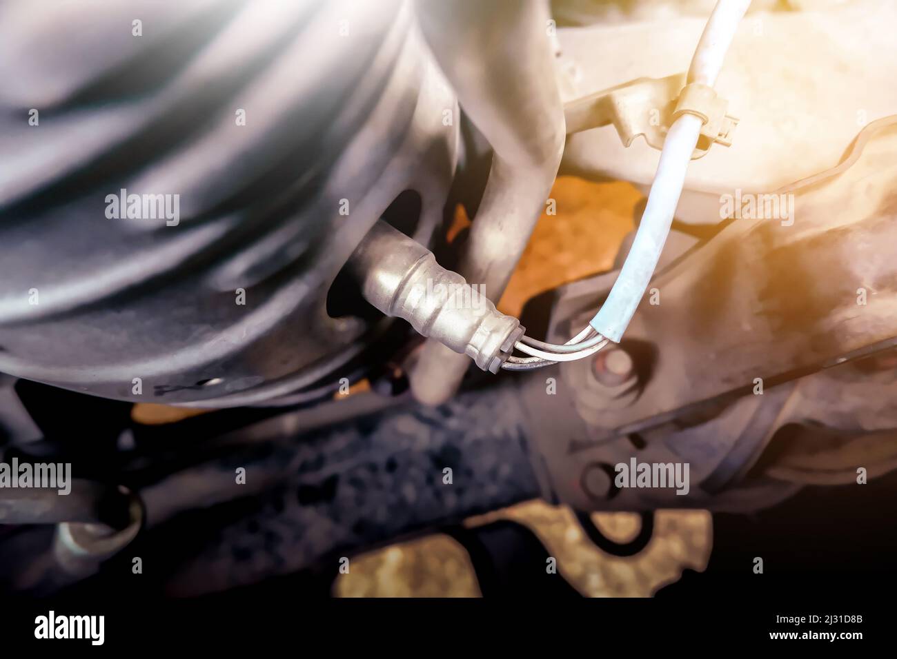 Oxygen sensor O2 in the exhaust pipe for calculating the ingredients in ...