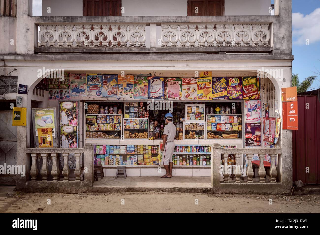 typical grocery store in Toamasina, Madagascar, Africa Stock Photo - Alamy