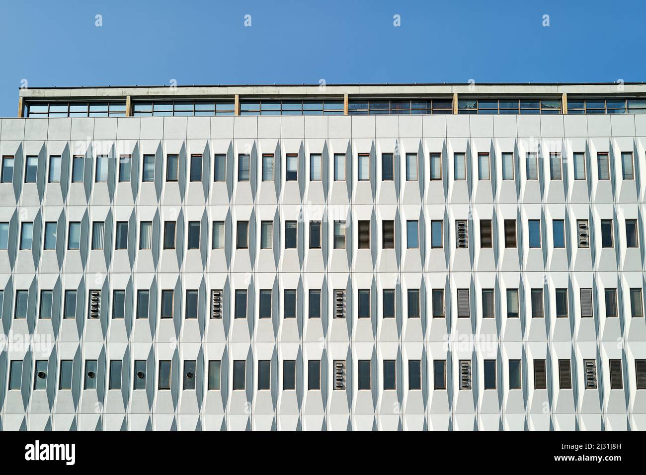 Design of the office block at the Post Office sorting facility ...