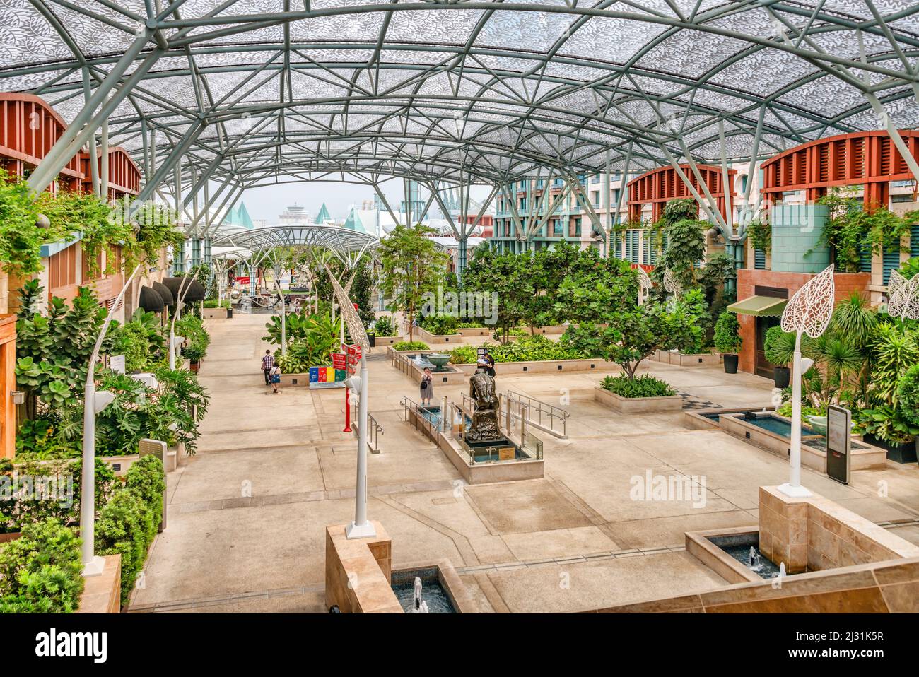 Festive Walk at Merlion Plaza Shopping Mall on Sentosa Island ...