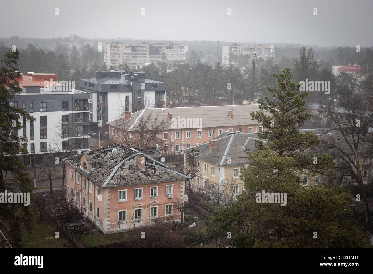 Bucha, bombed-out housing estate, Ukraine, 4.4.2022 (CTK Photo/Vojtech ...
