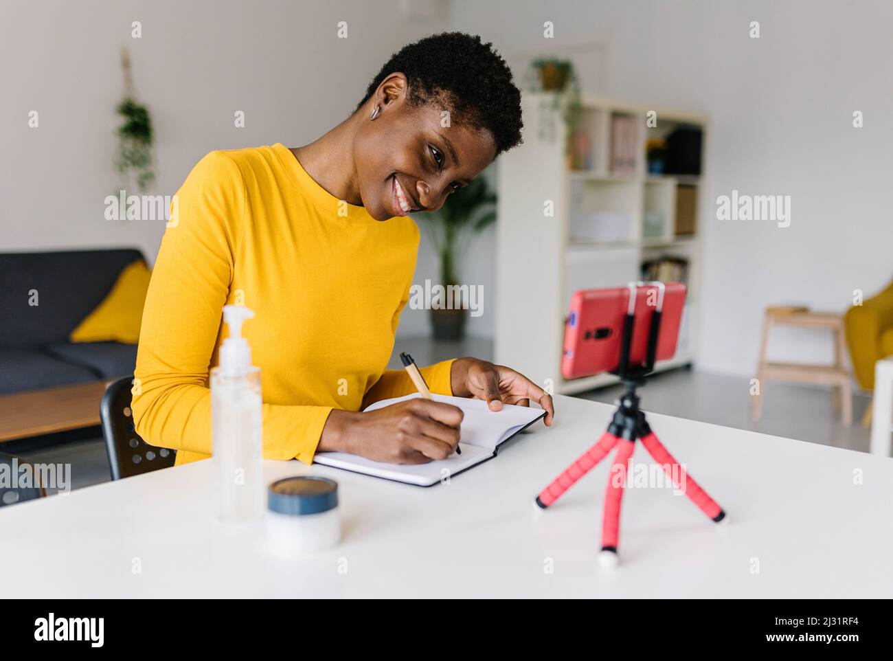 Watching work phone hi-res stock photography and images - Alamy