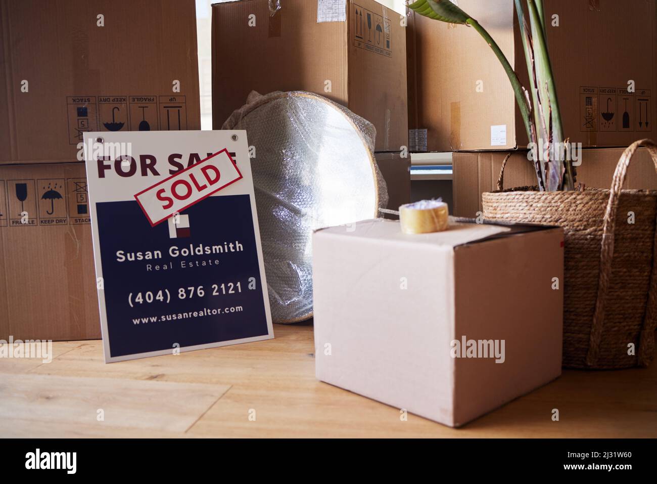 With the right boxes, the work becomes easier. Shot of boxes in a room ...