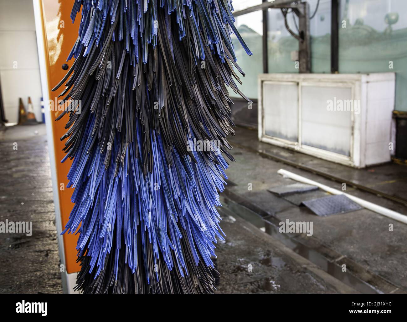 Car wash machine hi-res stock photography and images - Alamy