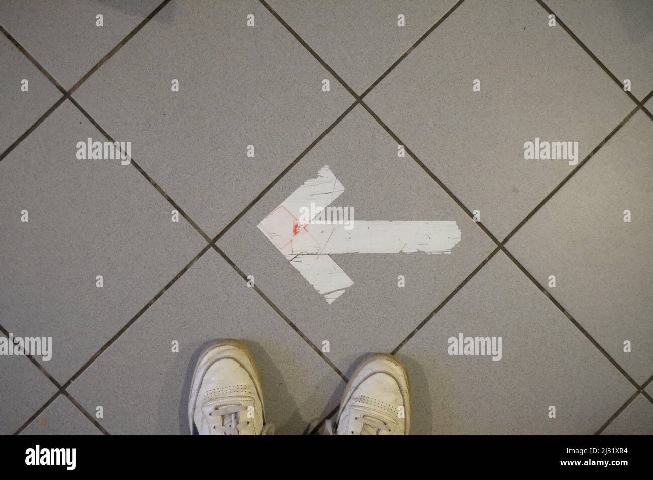 Arrow proof hi-res stock photography and images - Alamy