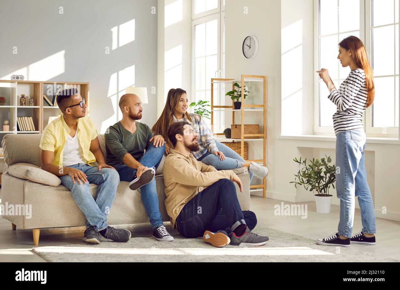 Gesticulating hi-res stock photography and images - Alamy