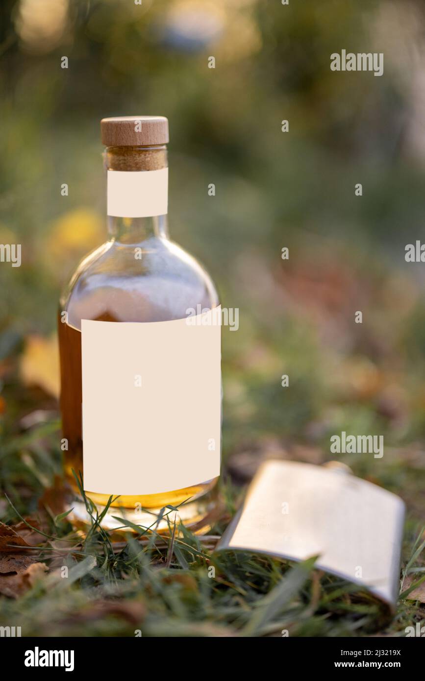 Picnic flask hi-res stock photography and images - Alamy