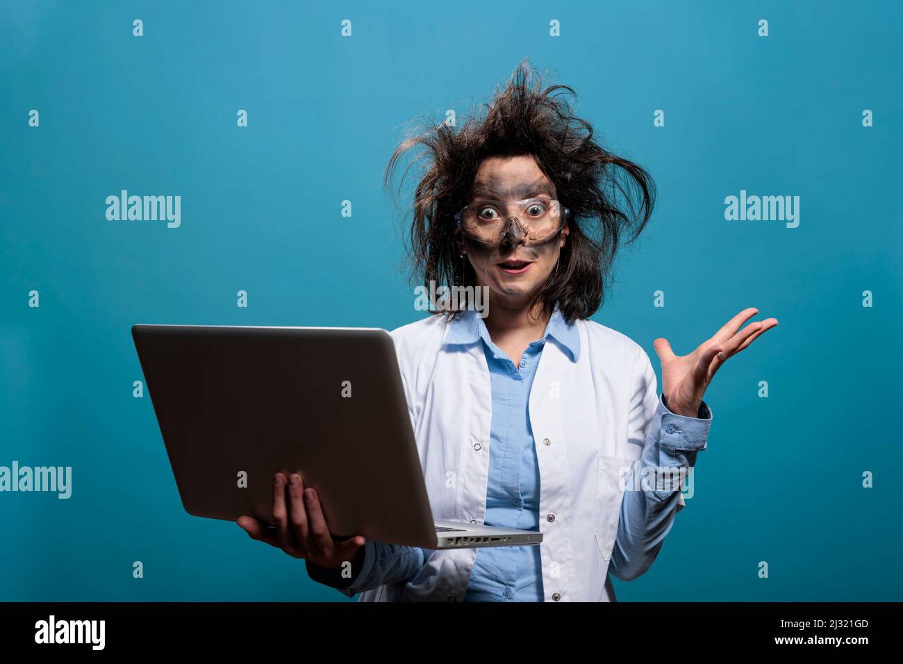 Chemical explosion lab hi-res stock photography and images - Alamy