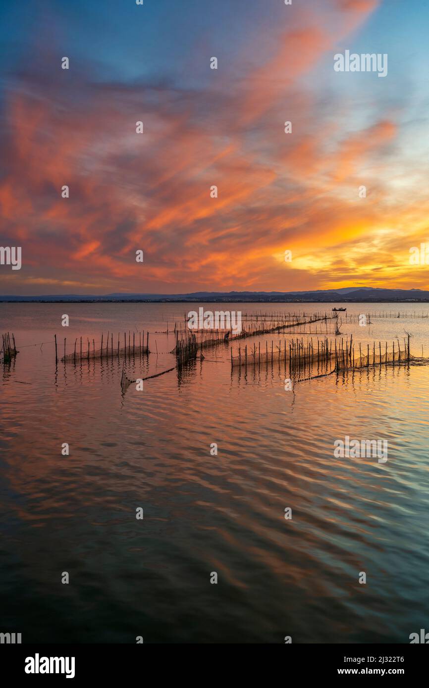 Scenic sunset at Albufera Natural Park, Valencia, Valencian Community ...