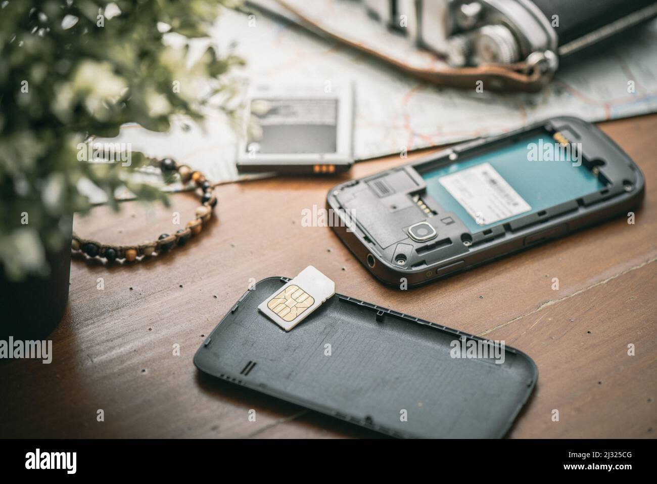 Changing sim hi-res stock photography and images - Alamy