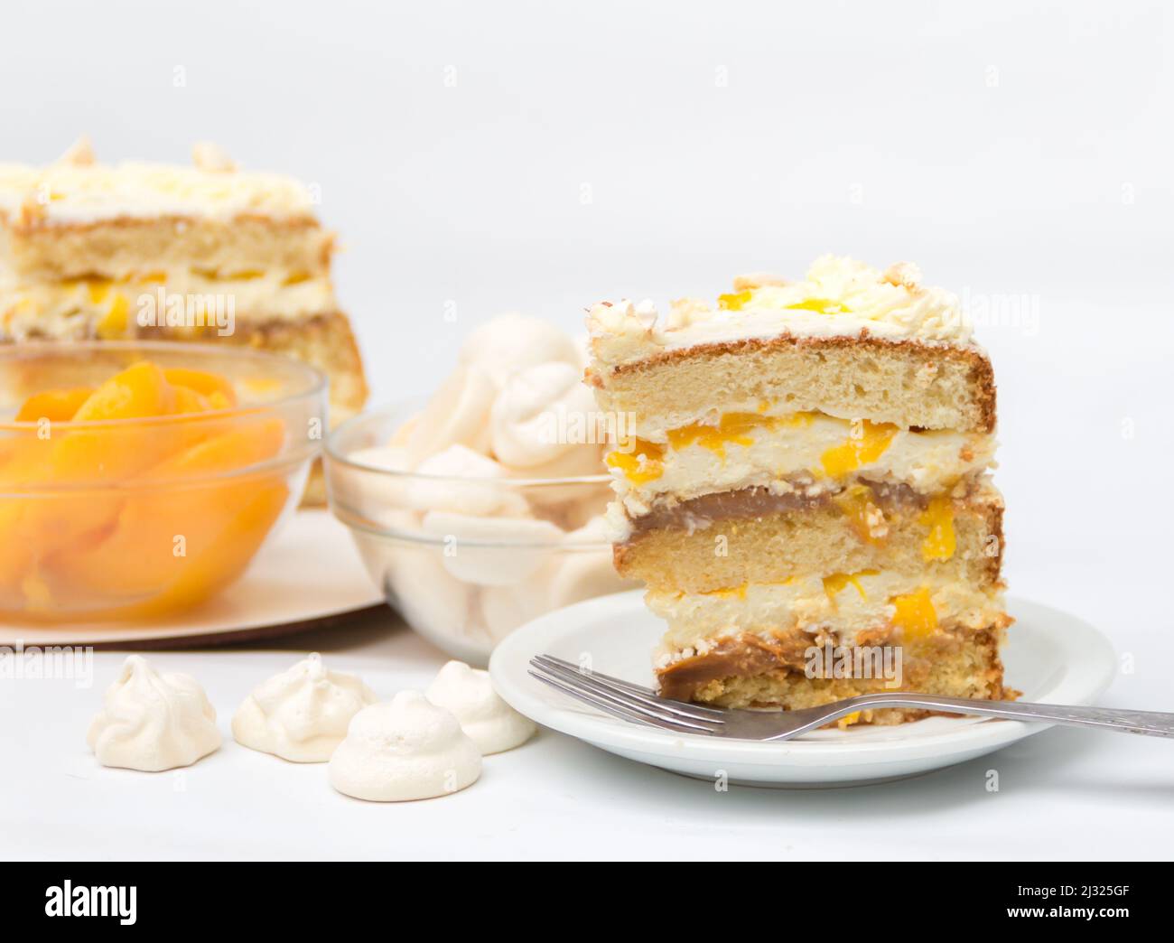 Chaja cake peaches hi-res stock photography and images - Alamy