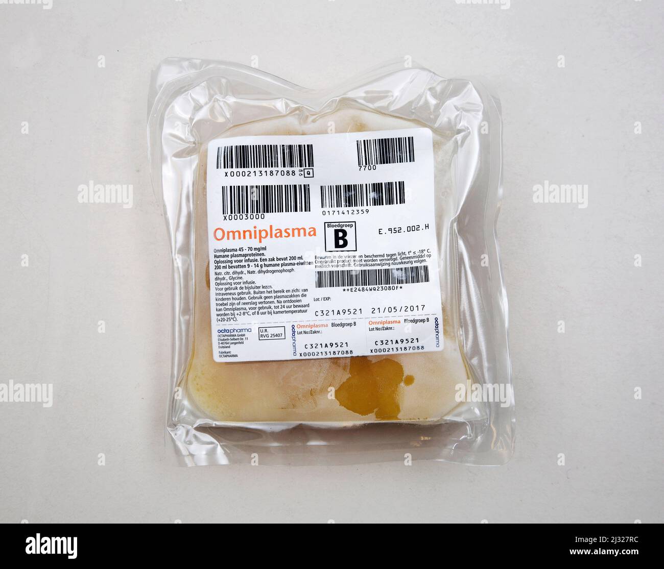 Netherlands - frozen bag with omniplasma (blood B rhesus D positive ...