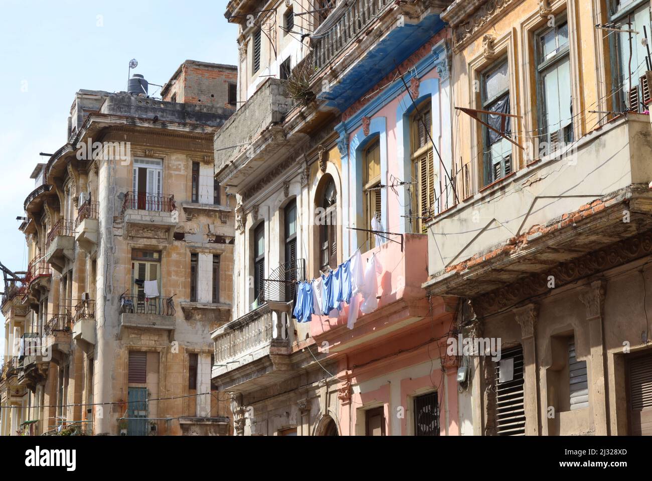 Ancient colonial buildings in Havana, Cuba Stock Photo - Alamy
